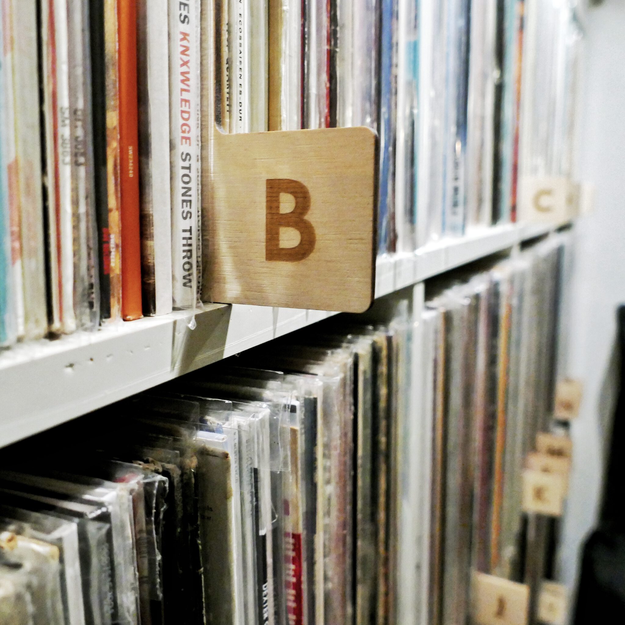 VINYL. divider – VINYL.
